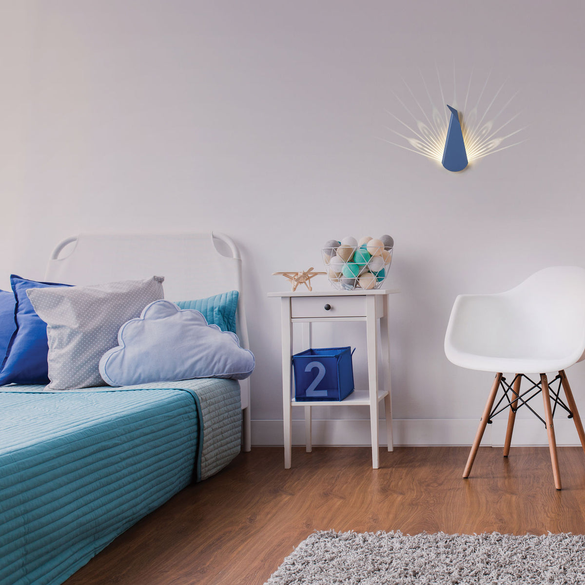 Peacock - An elegant aluminum wall LED light fixture – Popup Lighting